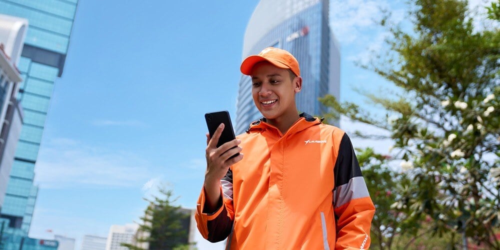 Driver Ojol Wajib Tahu! Ini Cara Atasi Orderan Membludak Menjelang Buka Puasa – KOMBI.ID