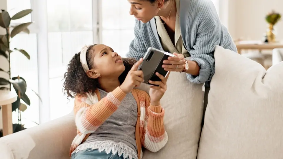 Panduan Informasi untuk Mengatur Screen Time Anak di Era Digital – KOMBI.ID