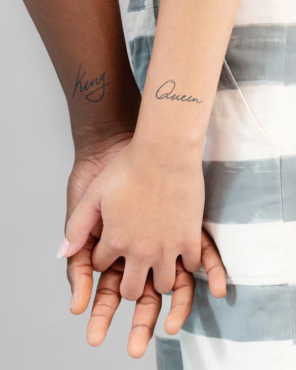 Inspirasi Tato Couple Lucu yang Bisa Kamu dan Pasangan Coba – KOMBI.ID