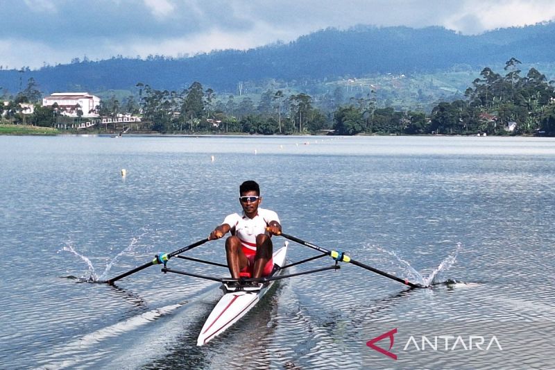 Tim rowing Indonesia aklimatisasi di Karawang sebelum SEA Games 2025 ...