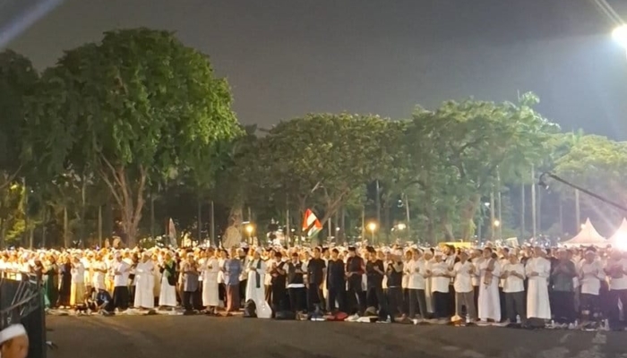 Reuni Akbar 212 Gelar Salat Gaib untuk Korban Bencana Sumatra – KOMBI.ID