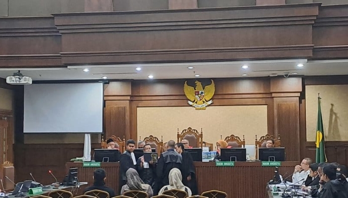 Terdakwa Kasus Korupsi Minyak Main Golf Bareng Pakai Duit PT OTM – KOMBI.ID