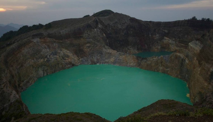 Danau Kelimutu: Penjelasan Ilmiah di Balik Perubahan Warna Air Secara ...